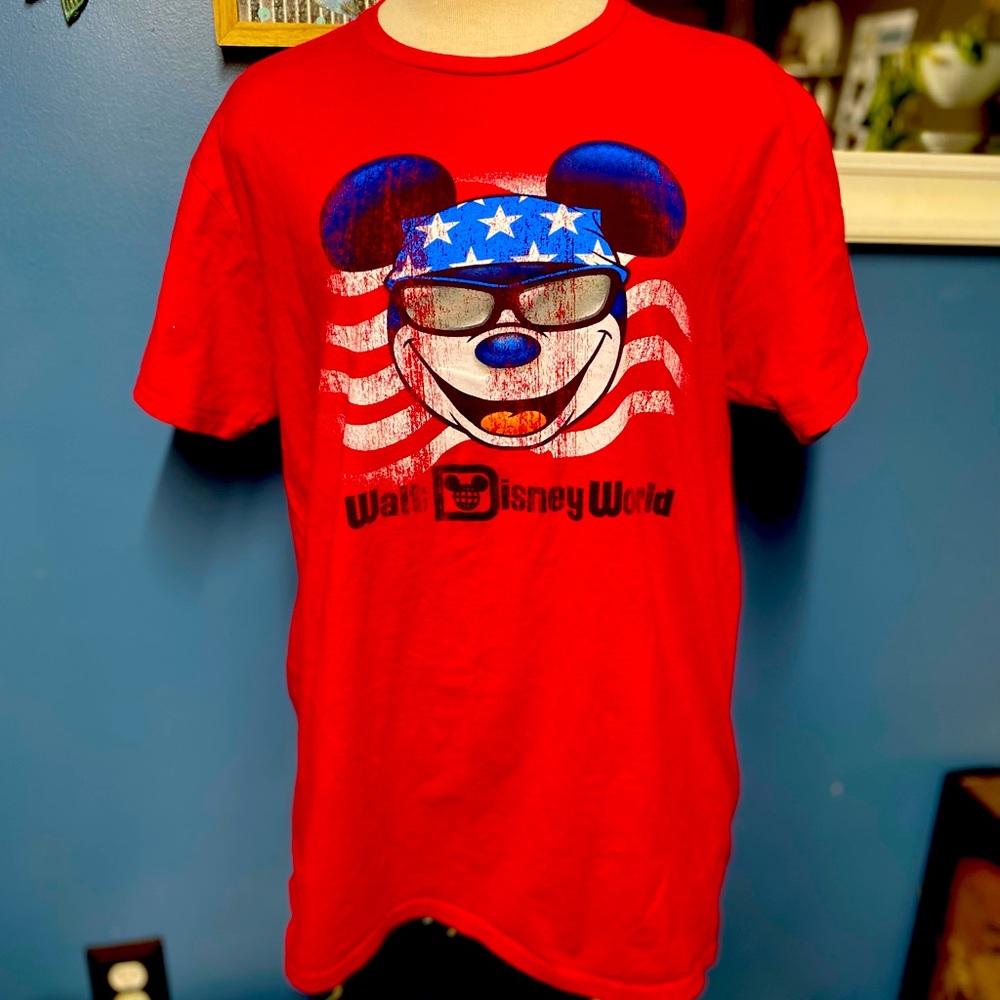 Authentic Disneyland Walt Disney World Mickey Red Tee - Gem